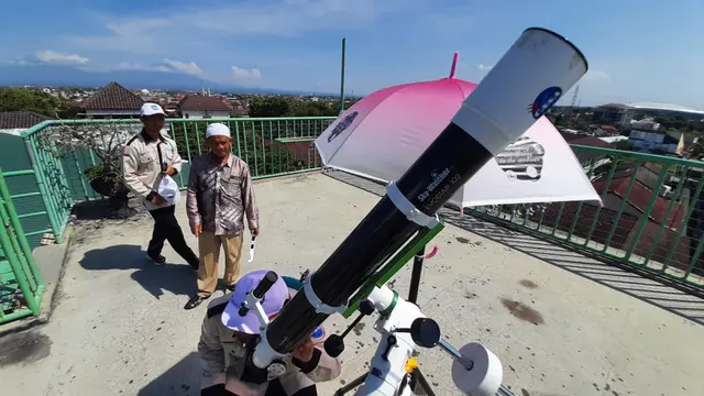 Gelar Nobar Gerhana Matahari Hibrida, Observatorium Assalam Kartasura ...