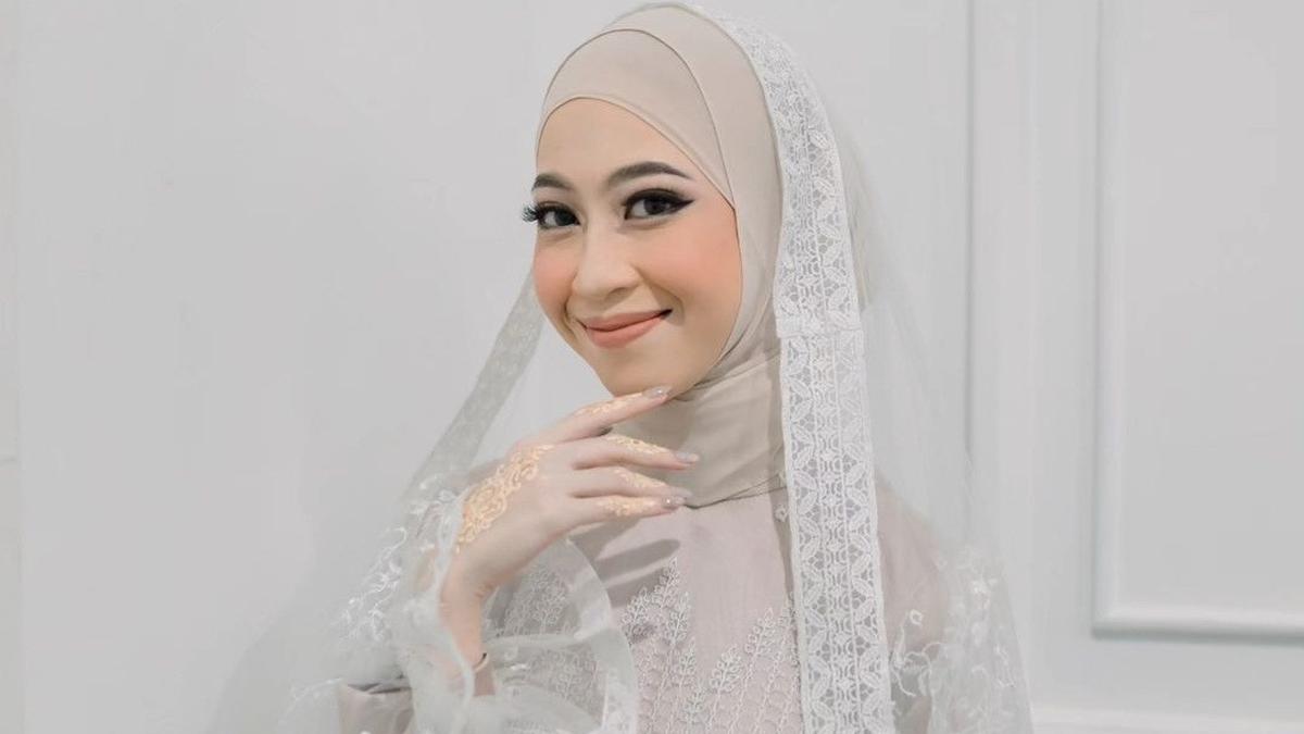 7 Potret Adiba saat Malam Binai, Tampil Anggun dan Memesona ...