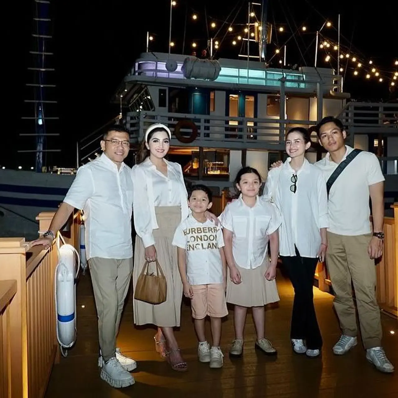 6 Momen Dinner Romantis Anang Ashanty Rayakan Anniversary Pernikahan ke-12 - Hot Liputan6.com