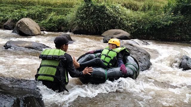 Yuk, Menikmati Sensasi Jalur River Tubing Sindangkasih Cilawu Garut ...