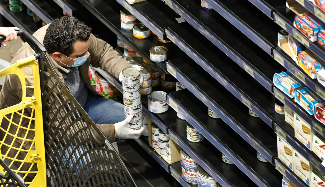 FOTO: Warga Lebanon Serbu Supermarket Karena Virus Corona COVID-19 - Foto Liputan6.com