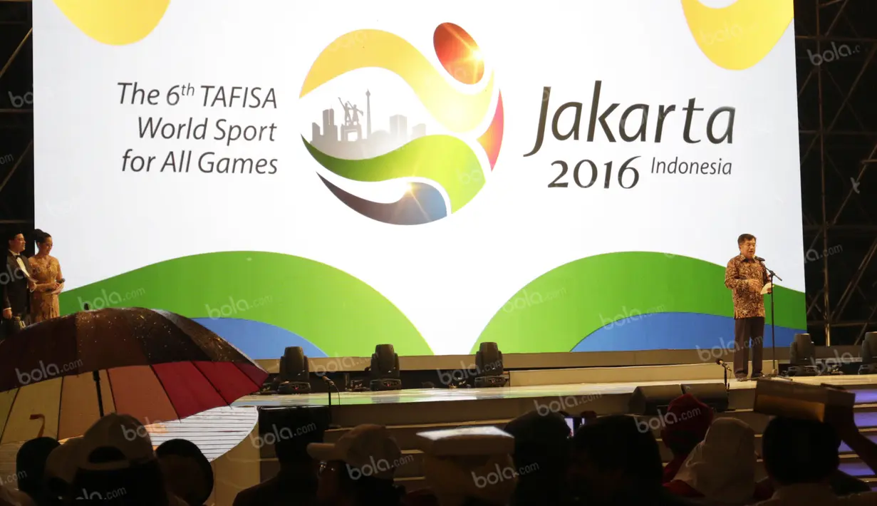 Diwarnai Hujan, TAFISA Games 2016 Resmi Dibuka - Foto Bola.com