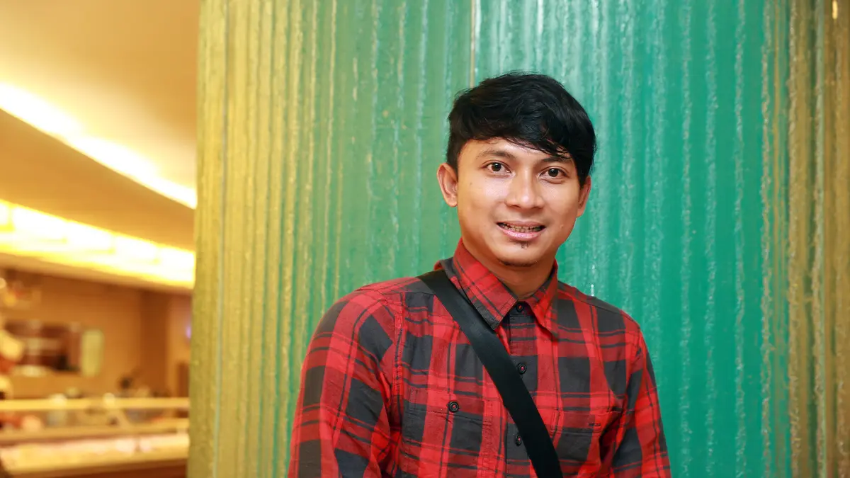 Karya Anak Bangsa, Aden Bajaj Kepincut Motor Listrik Elektron ...