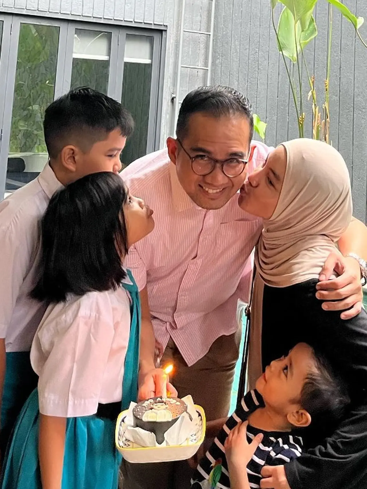 Potret Harmonis Keluarga Intan Nuraini yang Adem Ayem