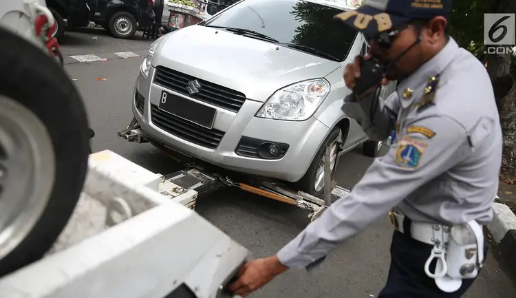 11 Potret Mobil Parkir Sembarangan Diderek Dishub, Dijamin Auto Kapok ...