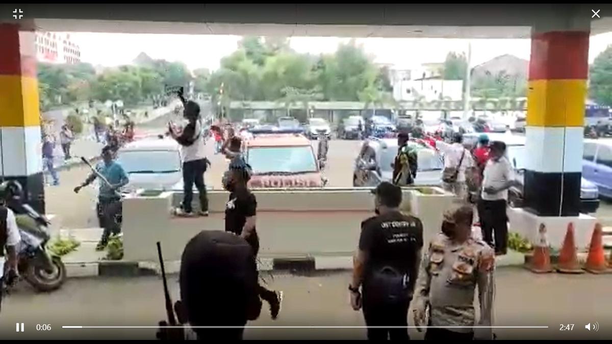 Polisi Tangkap 15 Orang Buntut Bentrokan Ormas Di Kampus Unkris Bekasi