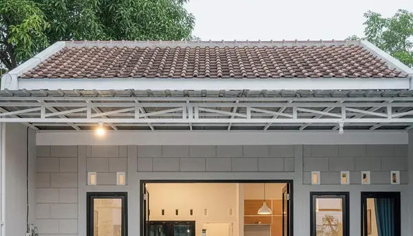 Bukannya Bangun, Cewek Ini Malah Bikin Video Saat Jatuh dari Motor dan ...