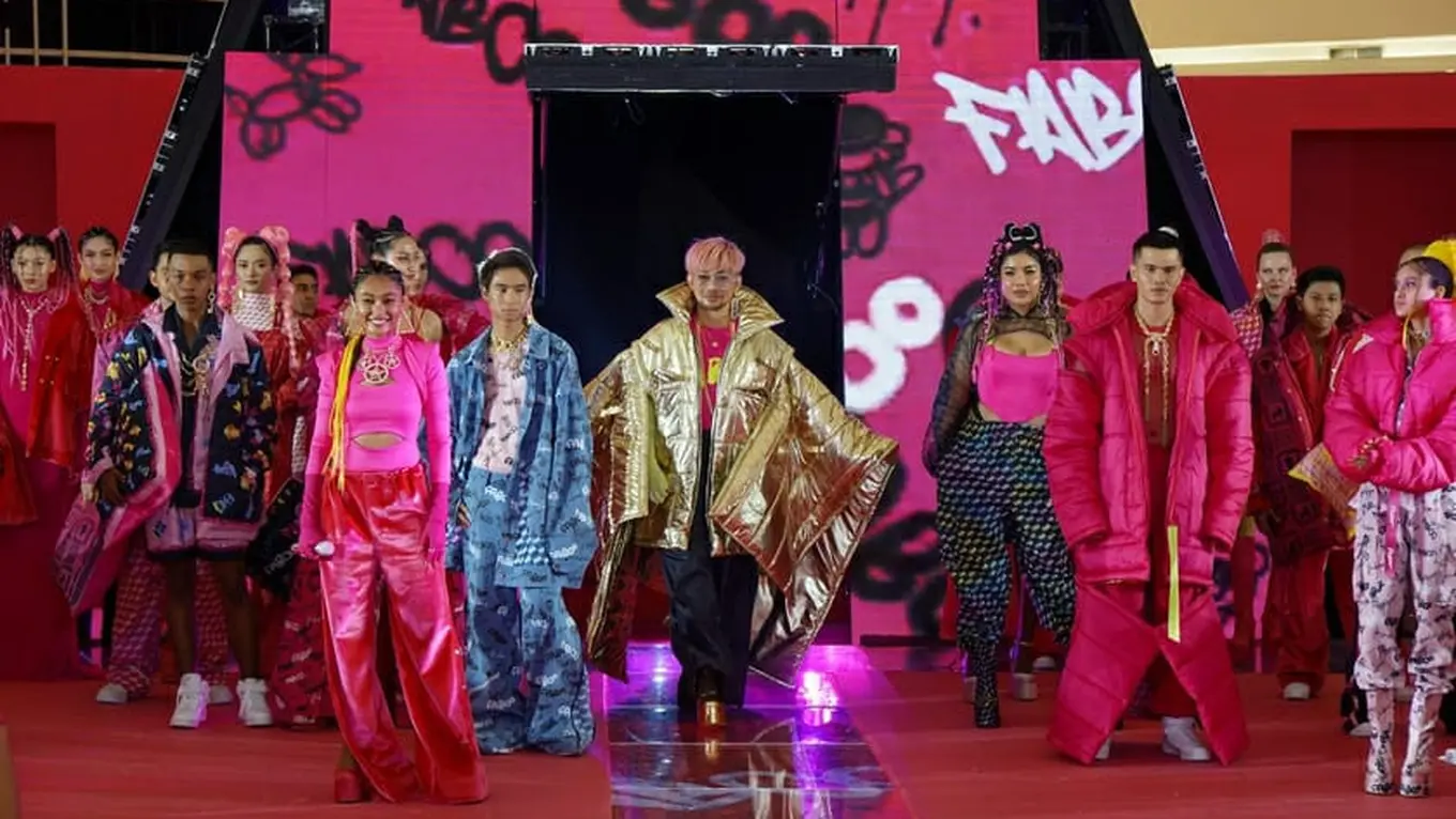 Faboo Debut dengan Deretan Koleksi Busana yang Praktis dari Caren ...