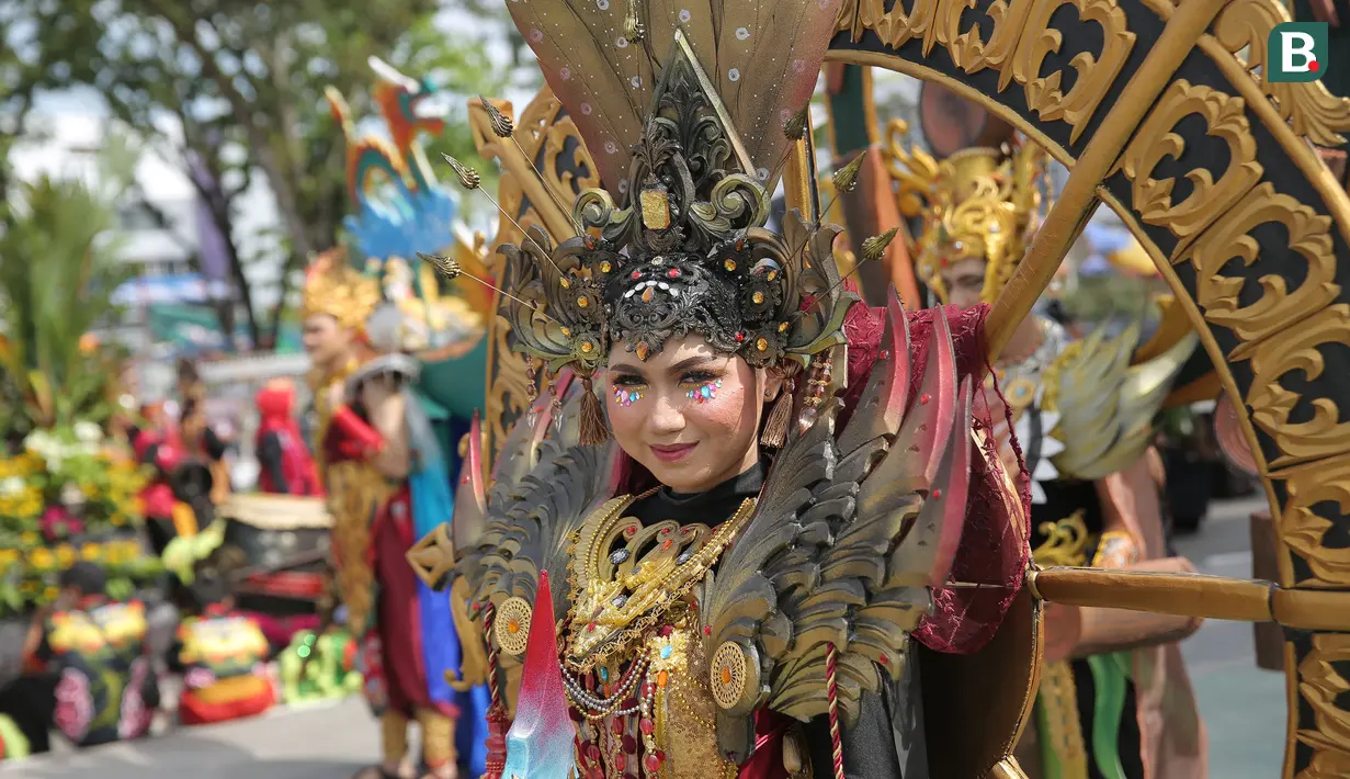 Foto: Pesona Budaya Kalimantan Tengah di Festival Isen Mulang 2024 yang Dihadiri Riders UCI MTB ...