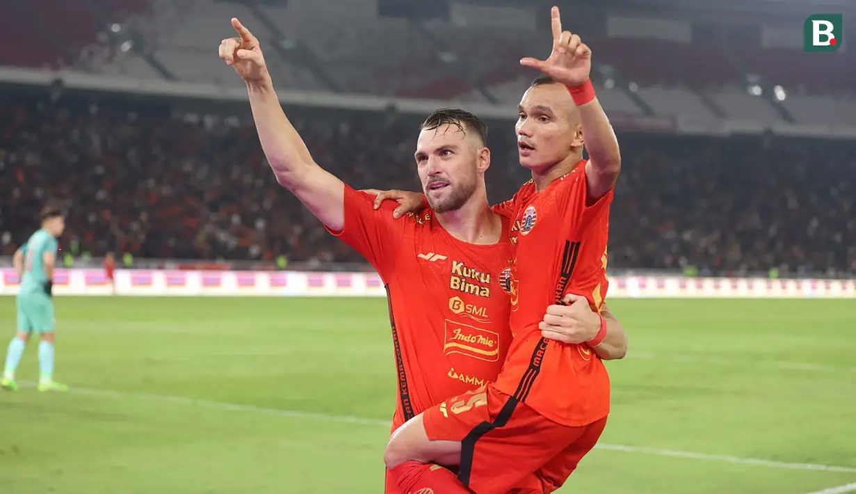 Foto: Selebrasi Emosional Marko Simic Serta Peluk dan Cium dari Riko ...