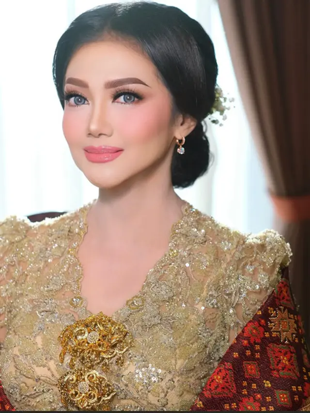 Inspirasi 6 Model Sanggul untuk Kebaya dengan Tampilan Modern - Hot Liputan6.com
