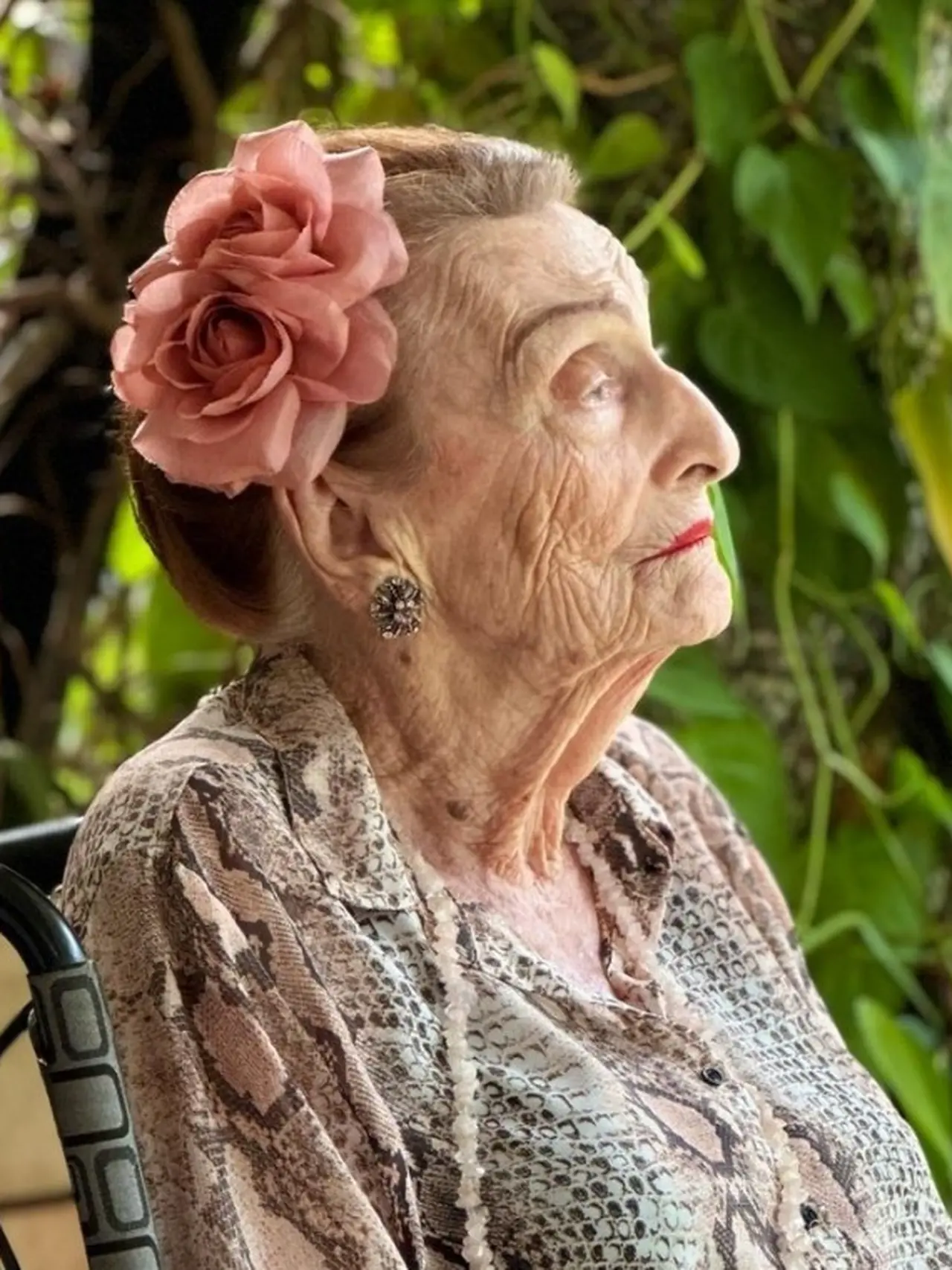 9 Potret Nenek Sharena Gunawan Berusia Hampir 1 Abad Bikin Salfok ...