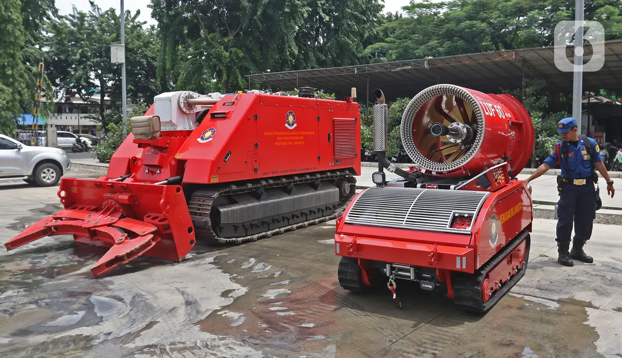 FOTO: Wujud Robot Pemadam Kebakaran Seharga Puluhan Miliar Rupiah ...