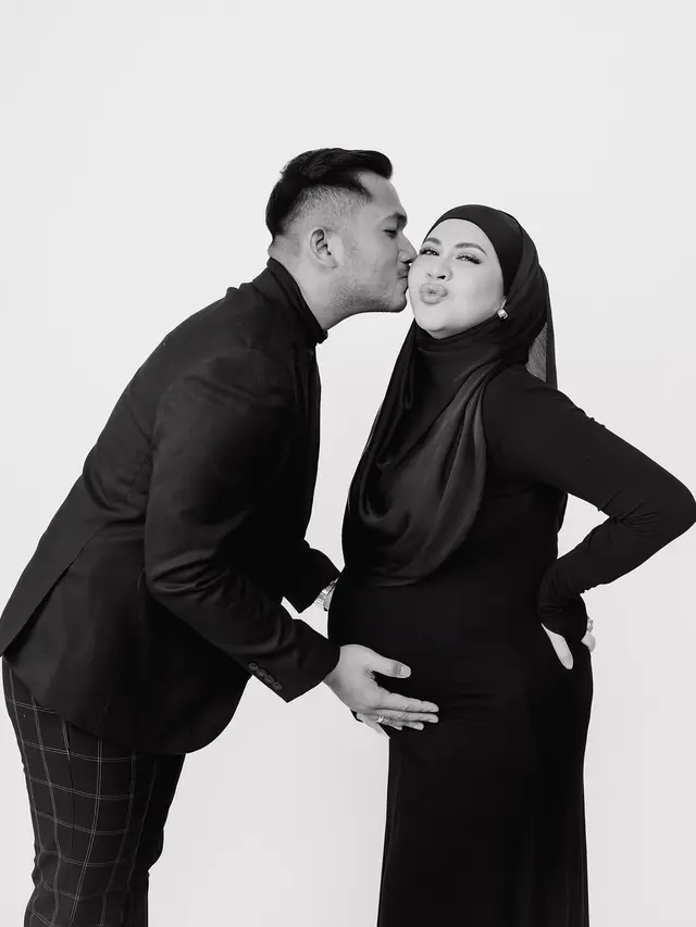 6 Potret Maternity Shoot Kehamilan Ketiga Kesha Ratuliu, Tinggal Menghitung Hari - Hot Liputan6.com