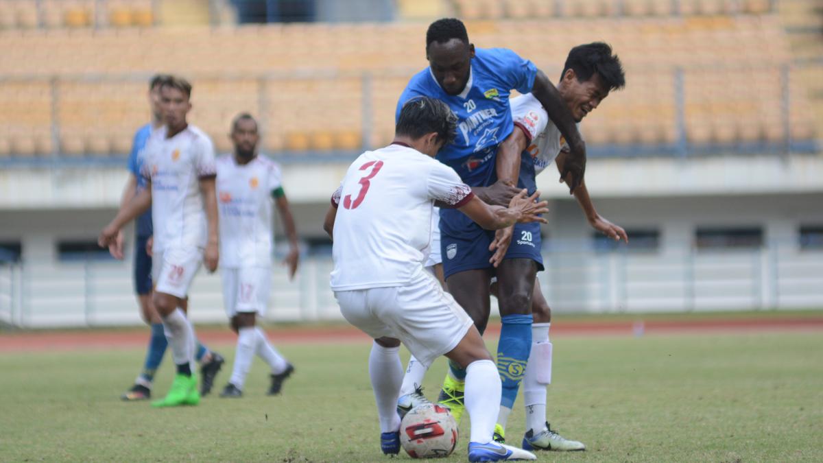 Baru Sehari Ikut Latihan, Geoffrey Castillion Tetap Diboyong Persib ...