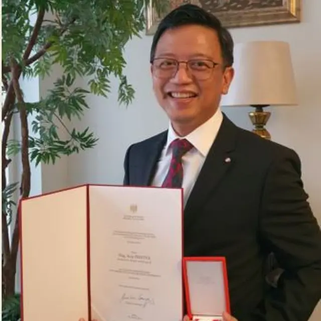 Membanggakan, Konduktor Avip Priatna Terima Penghargaan Tertinggi dari ...