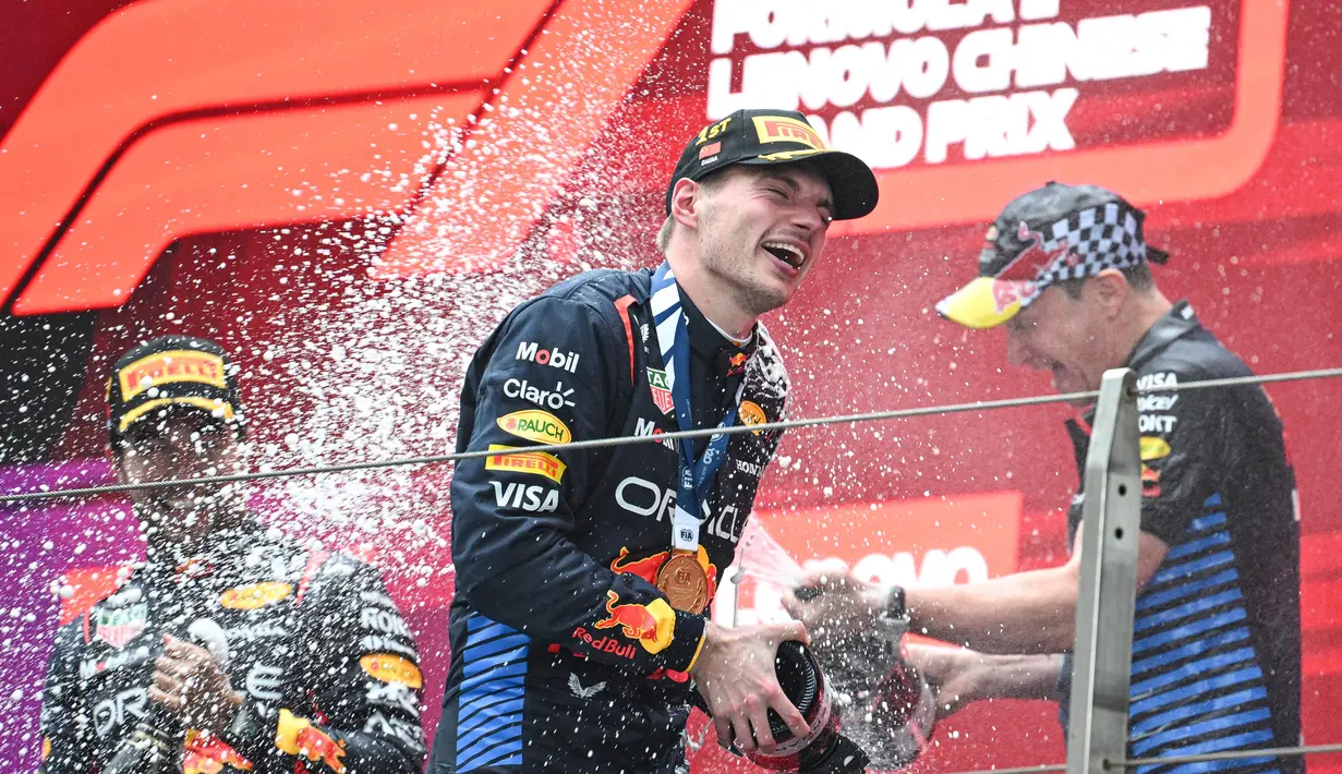 Tuntaskan Penantian, Max Verstappen Juara F1 GP China 2024 - Foto ...