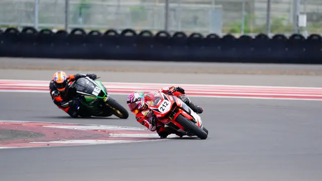 Performa Motor Bertenaga, Pembalap Astra Honda Racing Team Borong ...