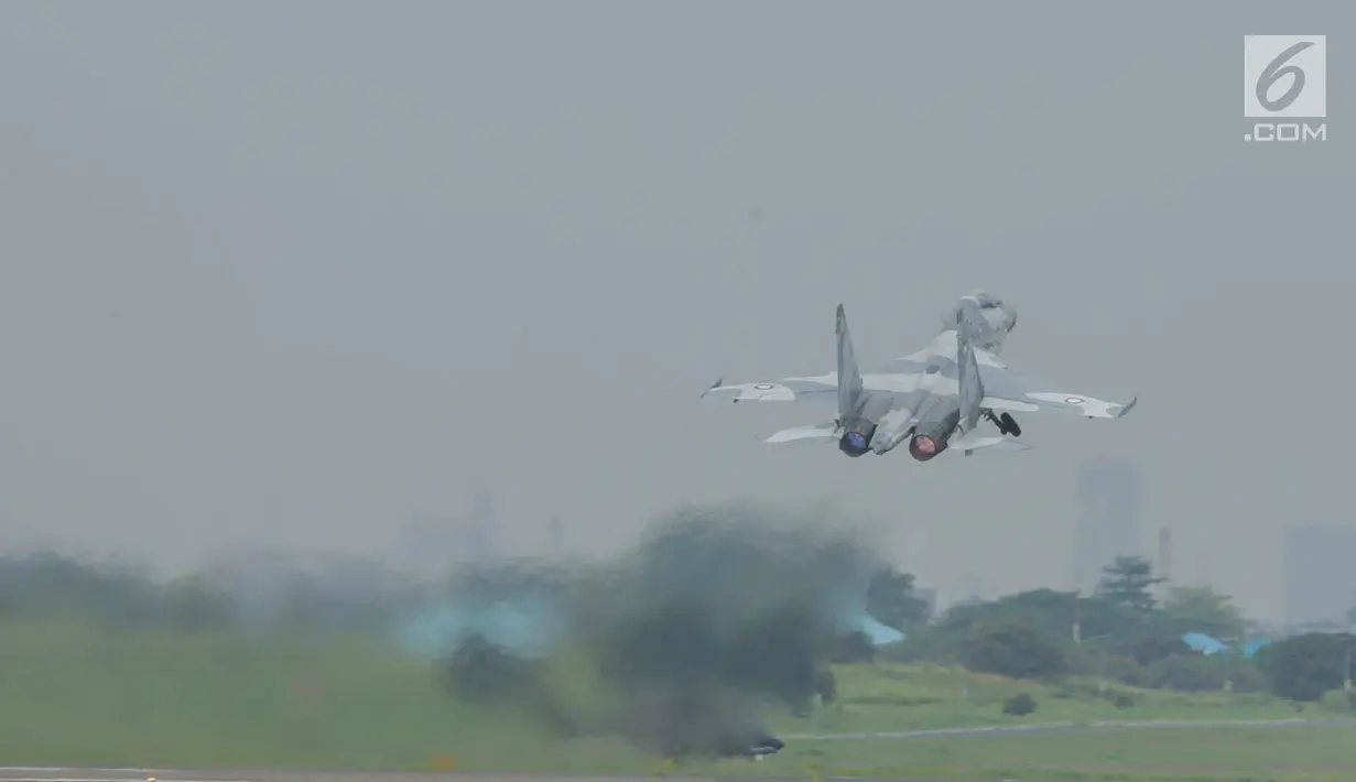 FOTO: KSAU, KSAD, dan KSAL Joy Flight Naik Sukhoi SU-30 - Foto Liputan6.com