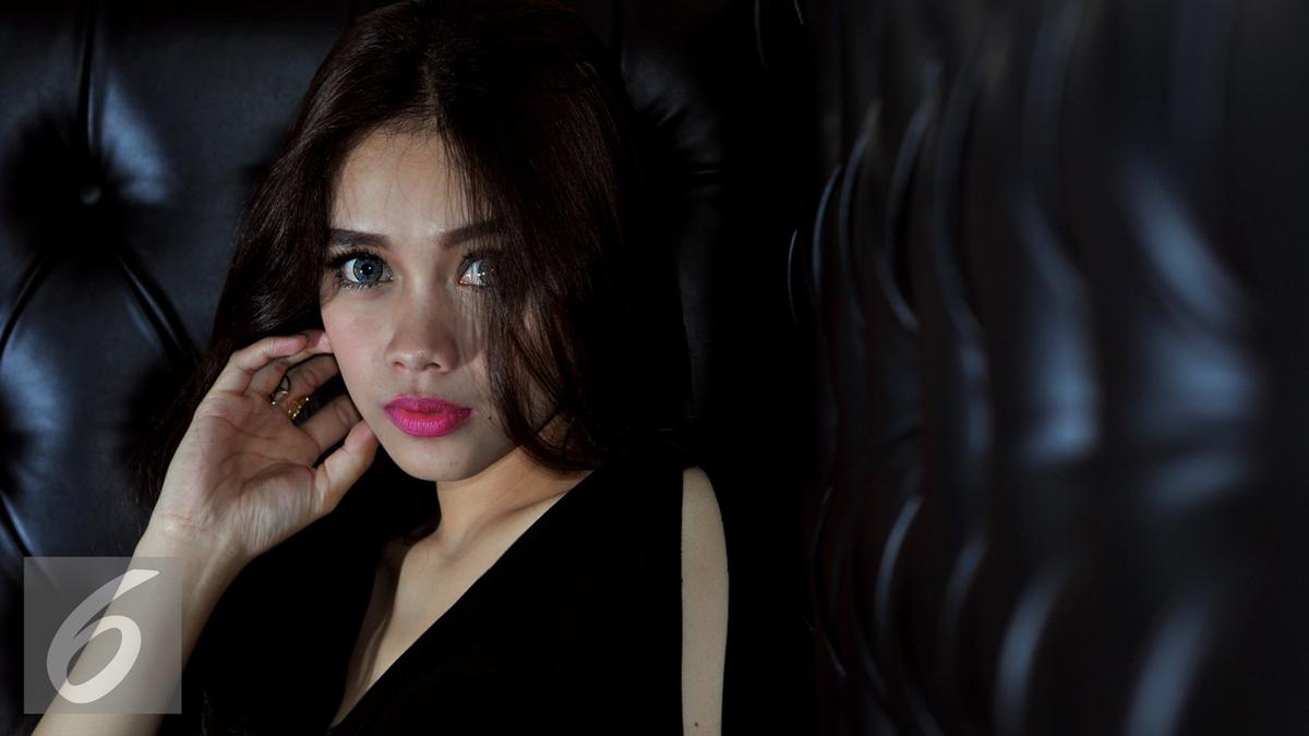 Mela Amelia, Si Pedangdut Kampung yang Yakin Meraih Sukses - ShowBiz ...