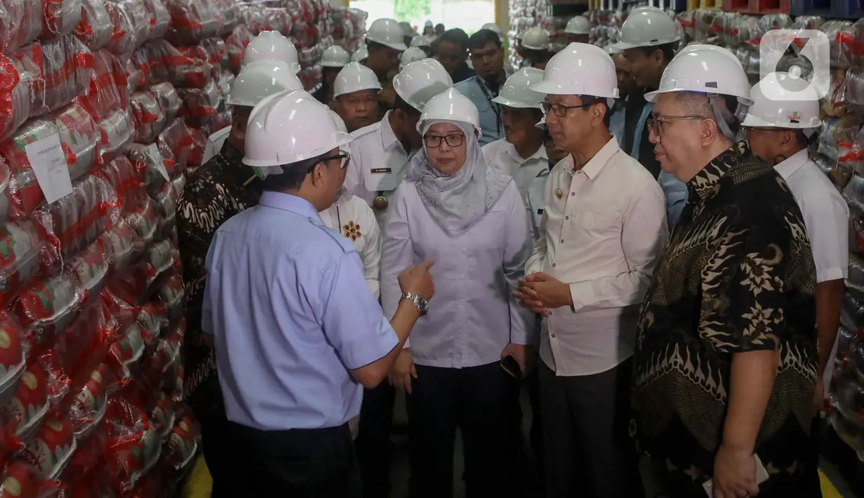 Atasi Kelangkaan Beras Premium, Pemprov DKI Jakarta Distribusikan 15 ...