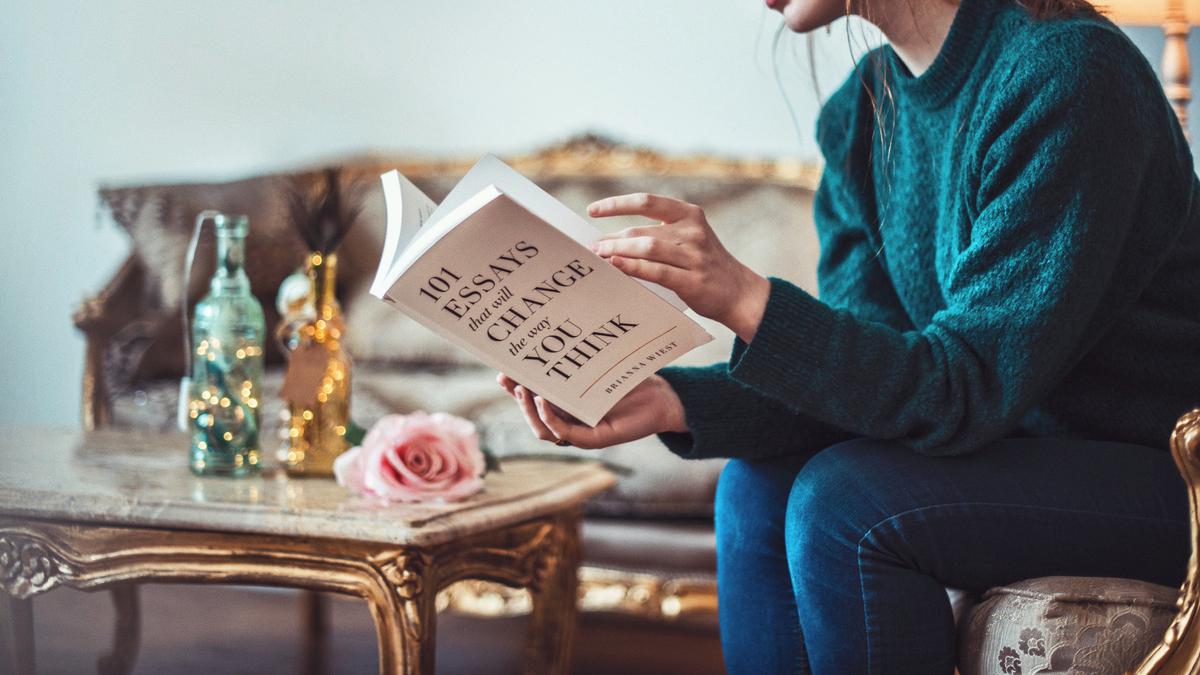 20 Rekomendasi Novel Best Seller Tahun 2020 yang Seru untuk Dibaca ...