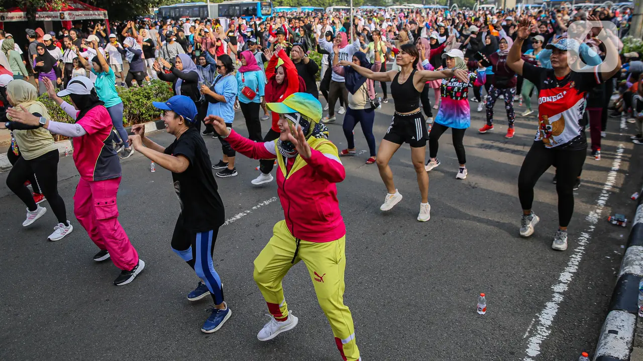 4 Fakta Car Free Day Jakarta Hari Ini: Maliq & D'Essentials Manggung ...