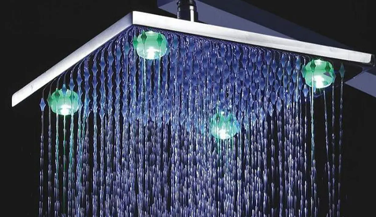 Mandilah di Bawah Shower Ini, Semua Galau Dijamin Hilang - Photo Fimela.com