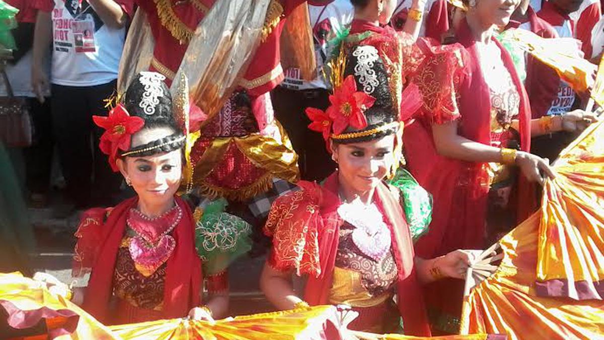 Massa PDIP 'Merahi' Sanur Bali - News Liputan6.com