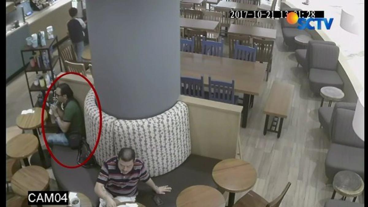 Detik-Detik Aksi Pencuri Tas di PTC Surabaya Terekam CCTV - News Liputan6.com
