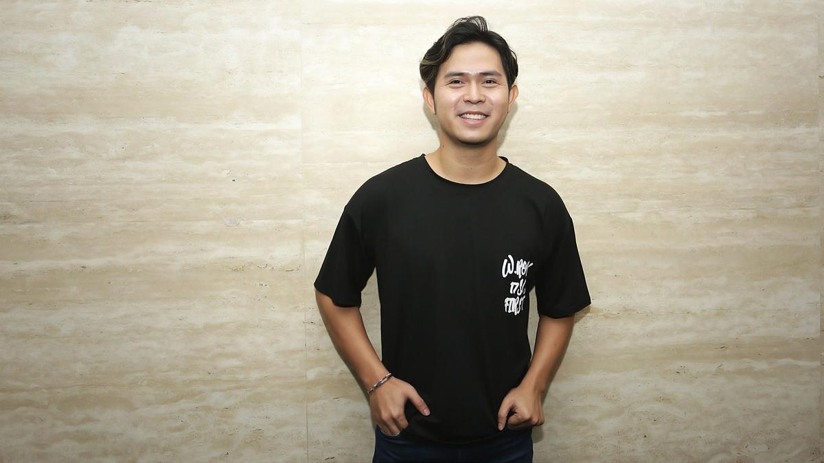 Diujung Tahun 2021, Cakra Khan Hadir Lagi Lewat Lagu Kepada Hati ...