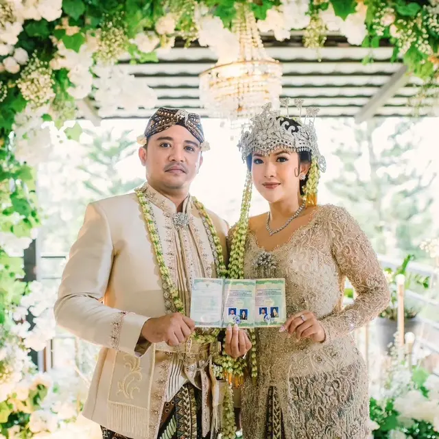 6 Potret Roby Geisha Menikahi Hanna Hanifa, Maskawin 3,8 Gram Perhiasan ...