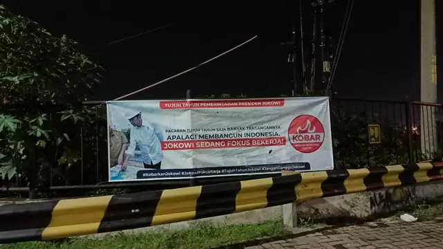 Tujuh Tahun Pemerintahan Jokowi, Spanduk Dukungan Bertebaran - News ...