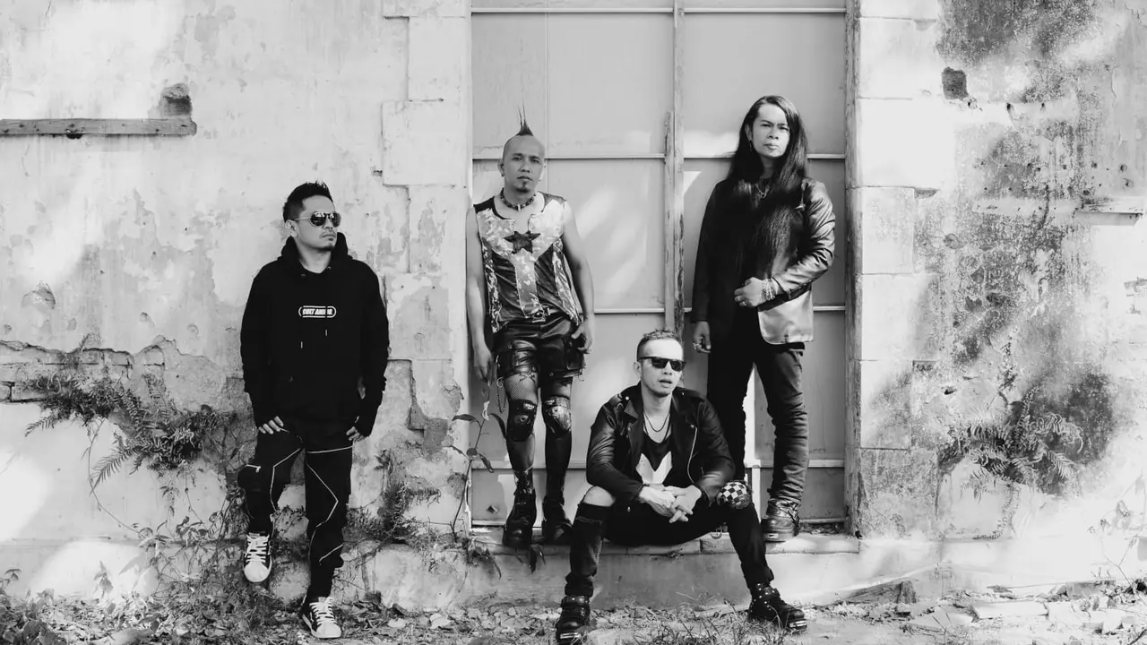 Band Kapten Kembali dengan Single Legenda dalam Aksi Comeback - ShowBiz ...