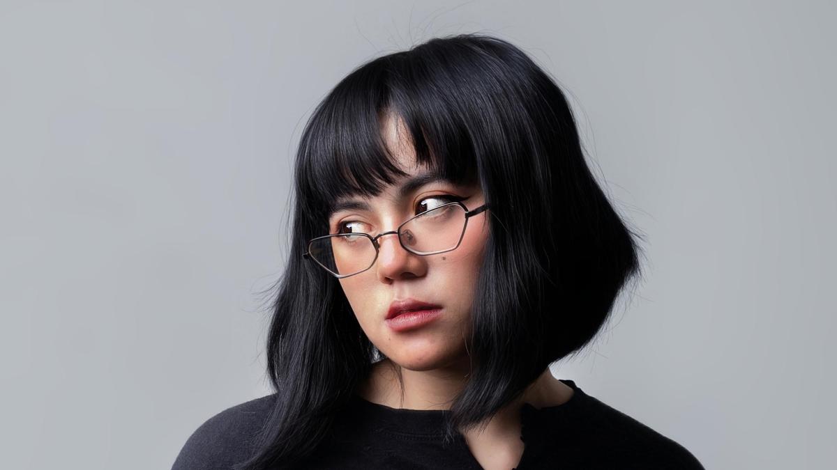 Devi Wulandari Totalitas di Film Horor Radio Darah dengan Adegan Berani - ShowBiz Liputan6.com