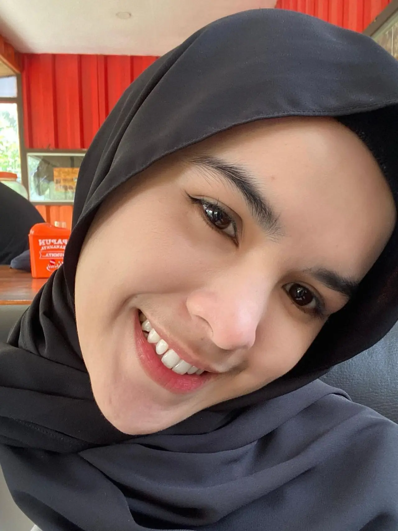 Rajin Menghafal Al-Qur'an, Ini 6 Potret Nada Sikkah Istri Aktor Haydar ...