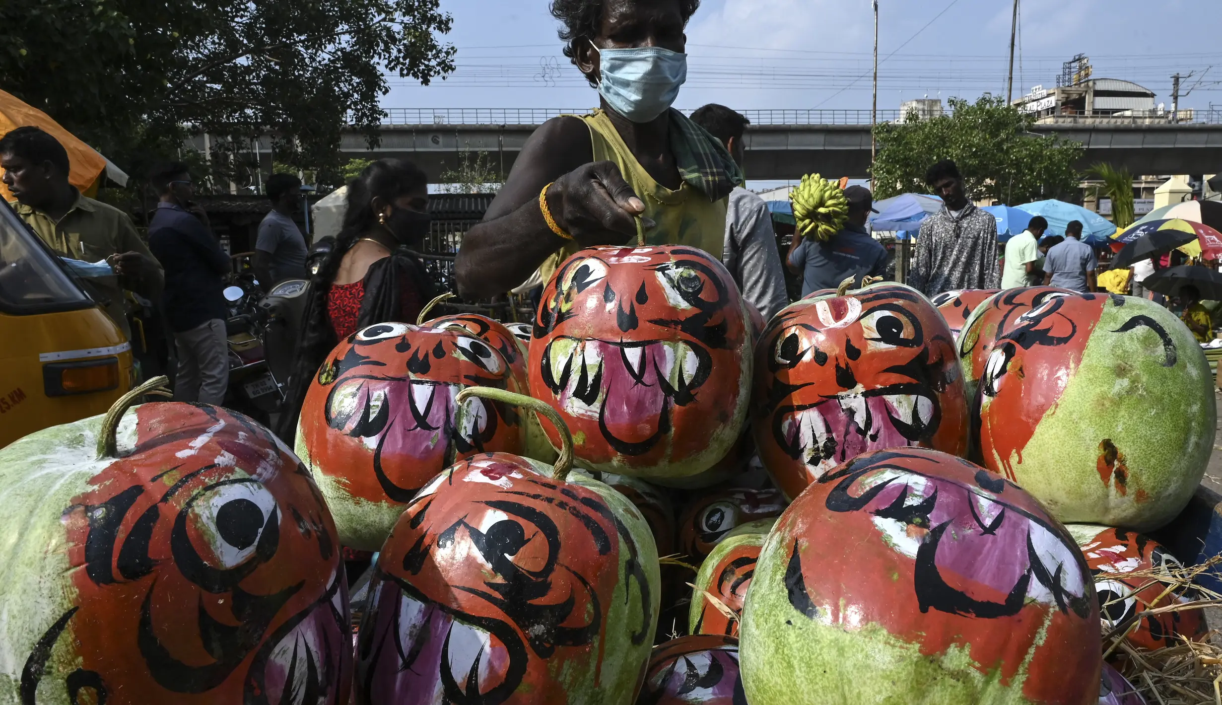 FOTO: Penampakan Labu Setan Selama Festival Durga Puja di India - Foto ...