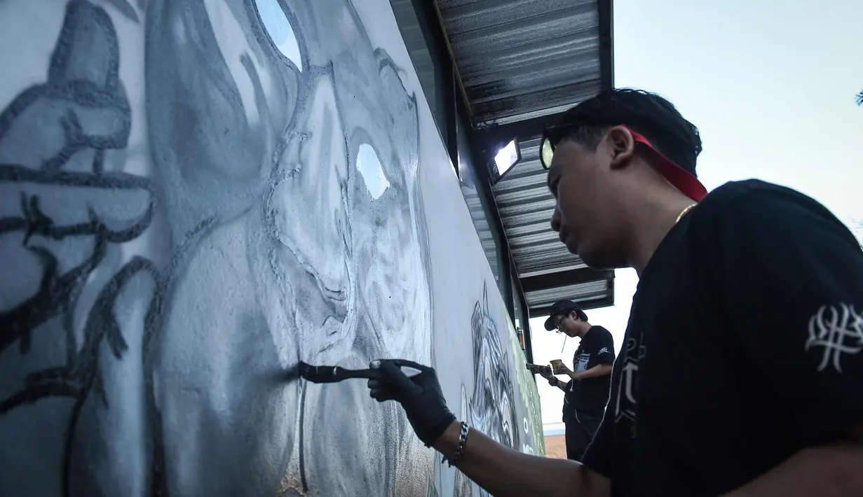 FOTO: Seniman Bangkok Protes Perburuan Satwa Liar Lewat Mural - Foto ...