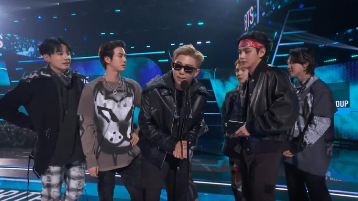 Pidato Kemenangan BTS Usai Meraih Favorite Pop Duo or Group 3 Kali Berturut-turut di AMA 2021 ...
