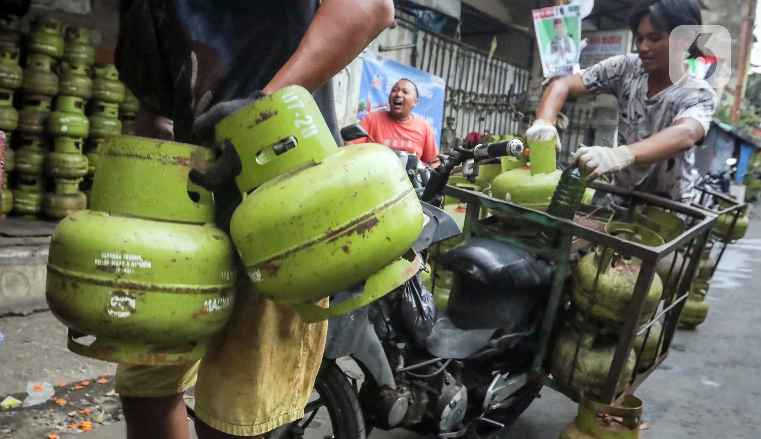 Mulai 1 Januari 2024, Beli LPG 3 Kg Wajib Pakai KTP - Foto Liputan6.com