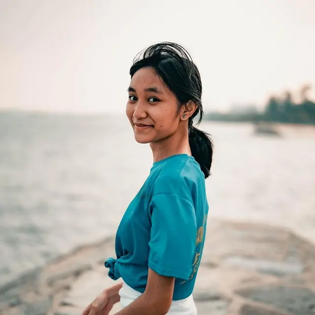 Diundang Petinggi Charles & Keith, Ini 6 Potret Zoe Gabriel Remaja ...