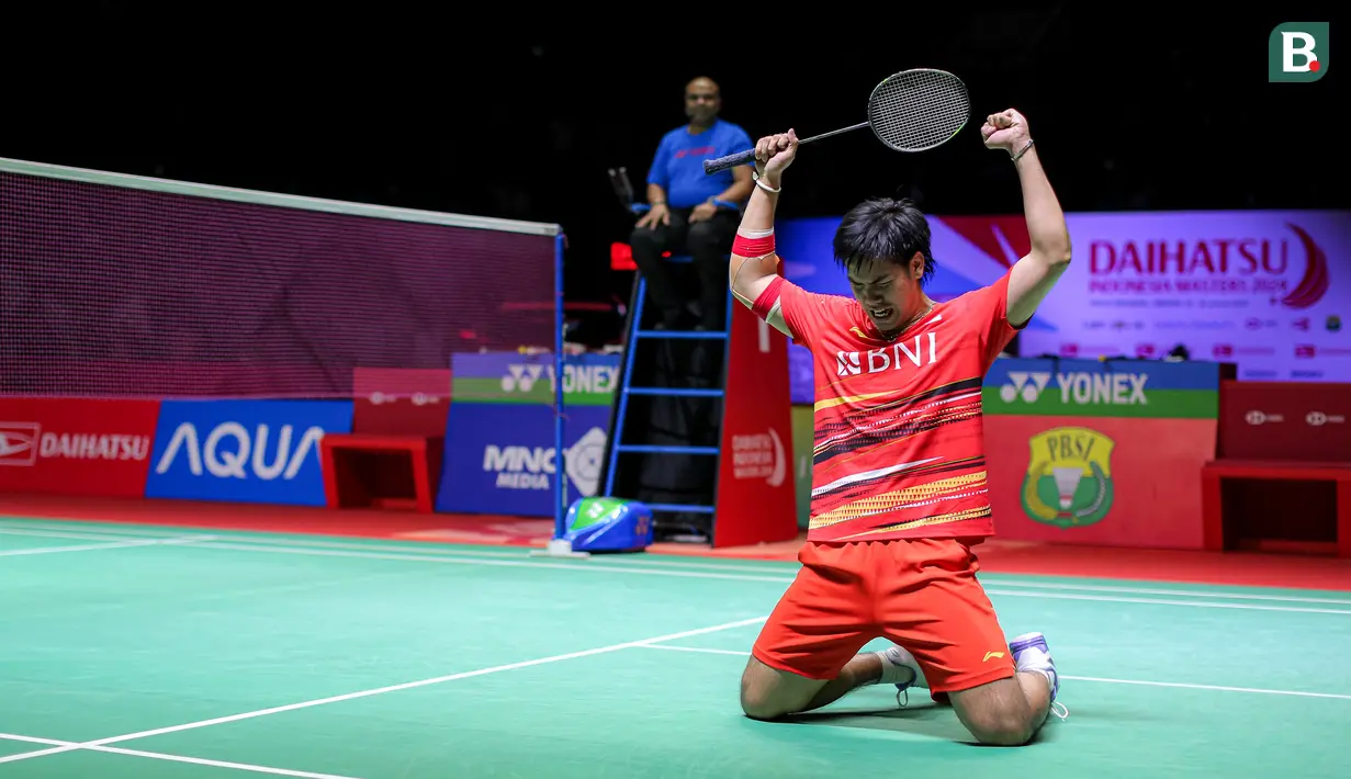 Foto: Momen Haru Daniel Marthin setelah Juarai Indonesia Masters 2024 ...