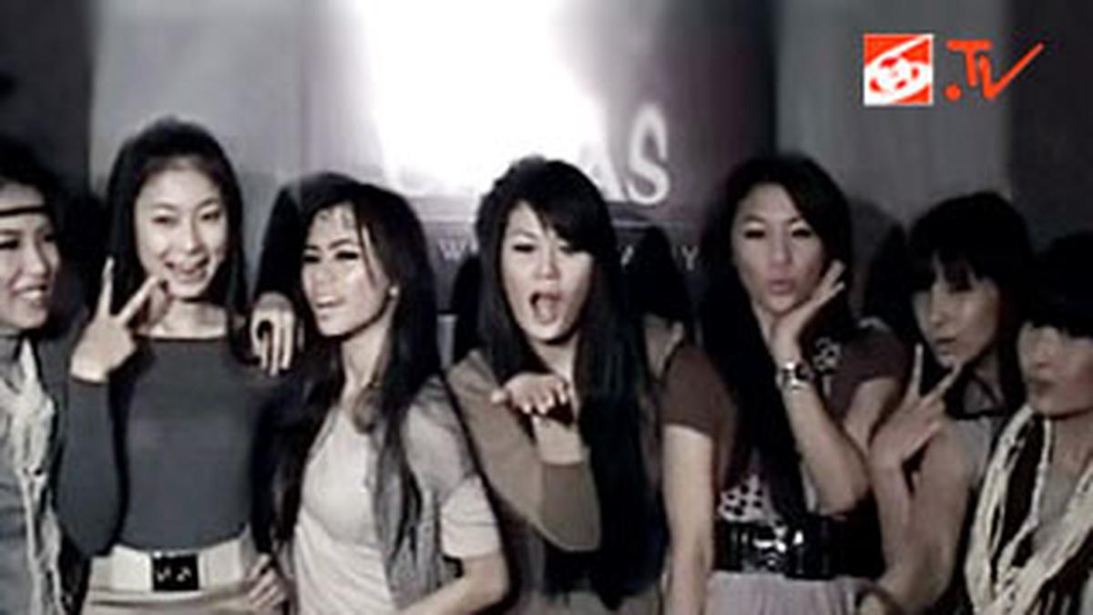 Ada Personil Sakit, 7 Icons Tetap Manggung - ShowBiz Liputan6.com