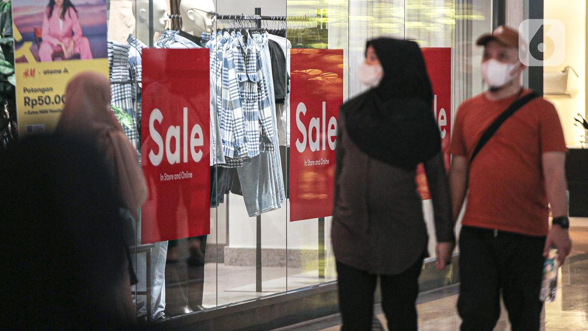 Diskon Natal dan Akhir Tahun di Pusat Perbelanjaan - Foto Liputan6.com