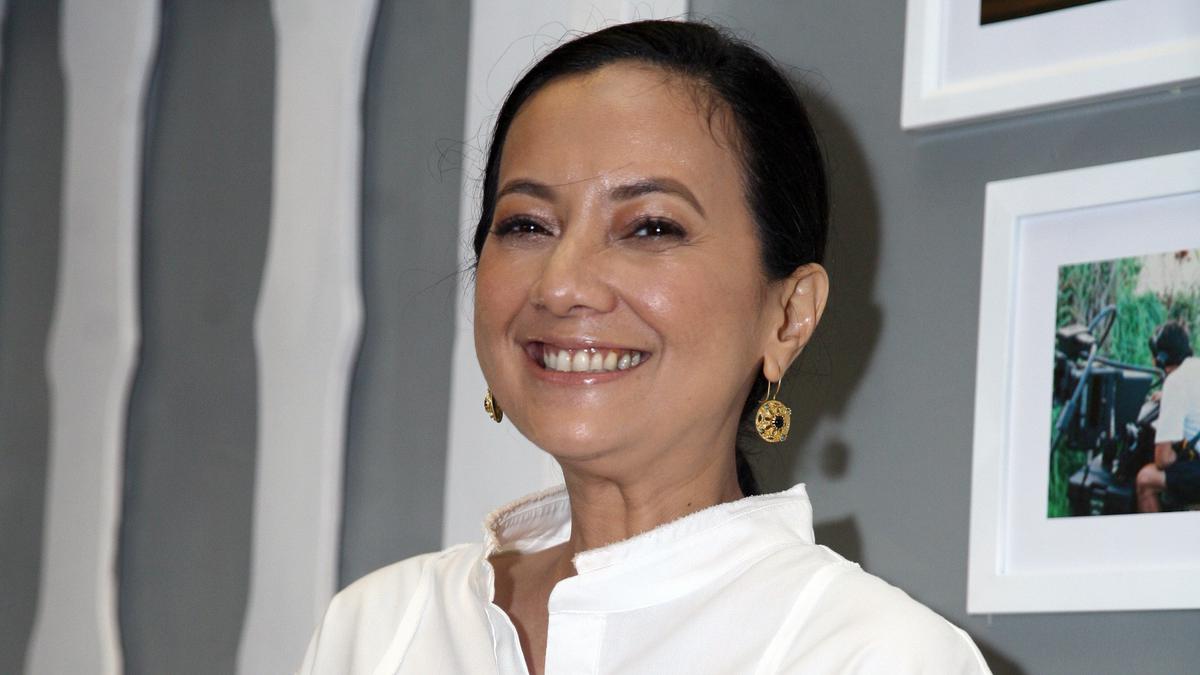 Cut Mini berperan jadi nenek di film terbarunya - Entertainment Fimela.com