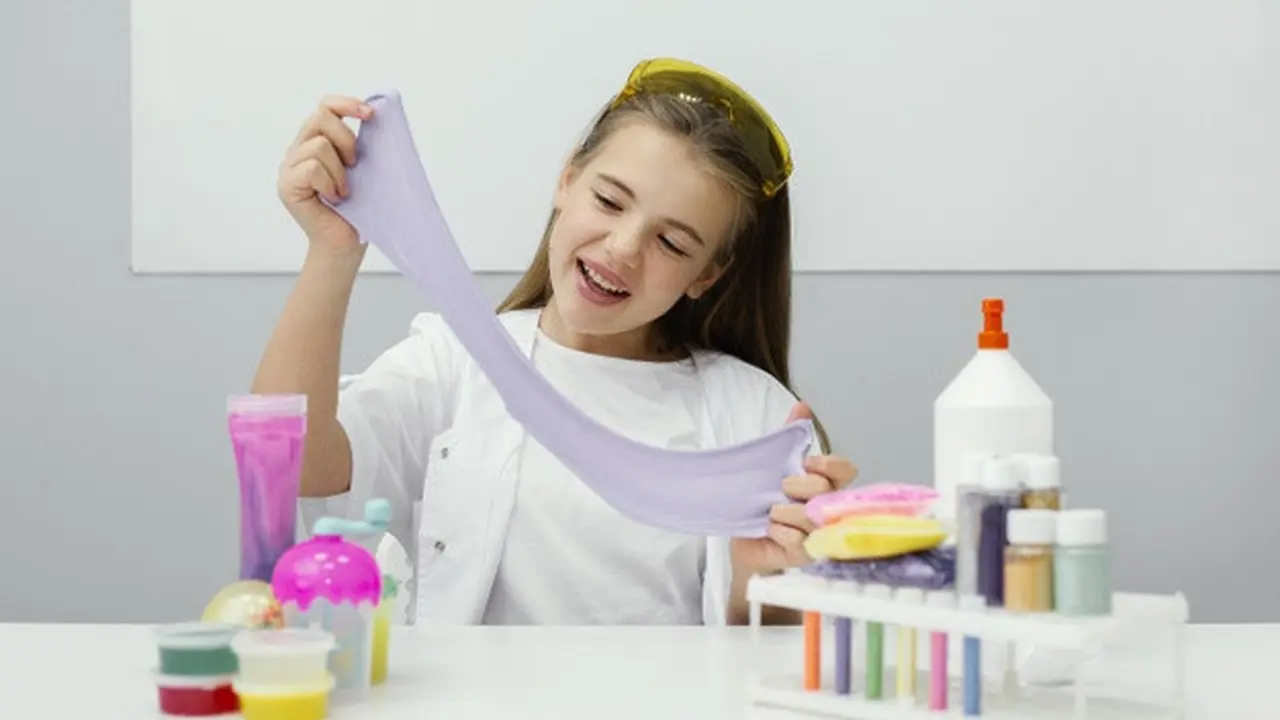 7 Cara Membuat Slime dengan Bahan Sederhana, Aman dan Mudah ...