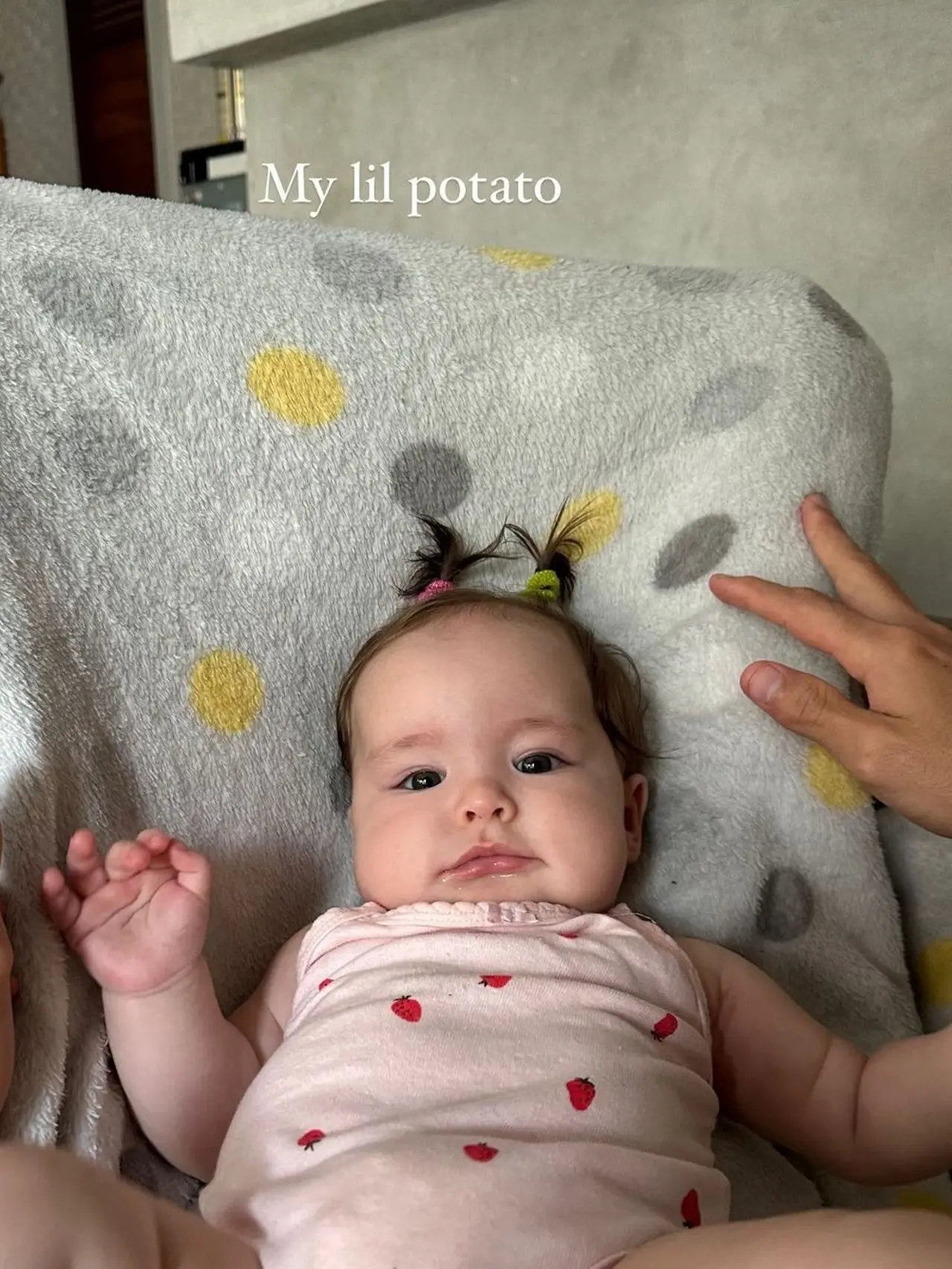 7 Momen Jennifer Coppen Ungkap Wajah Anak, Paras Bule Curi Perhatian ...