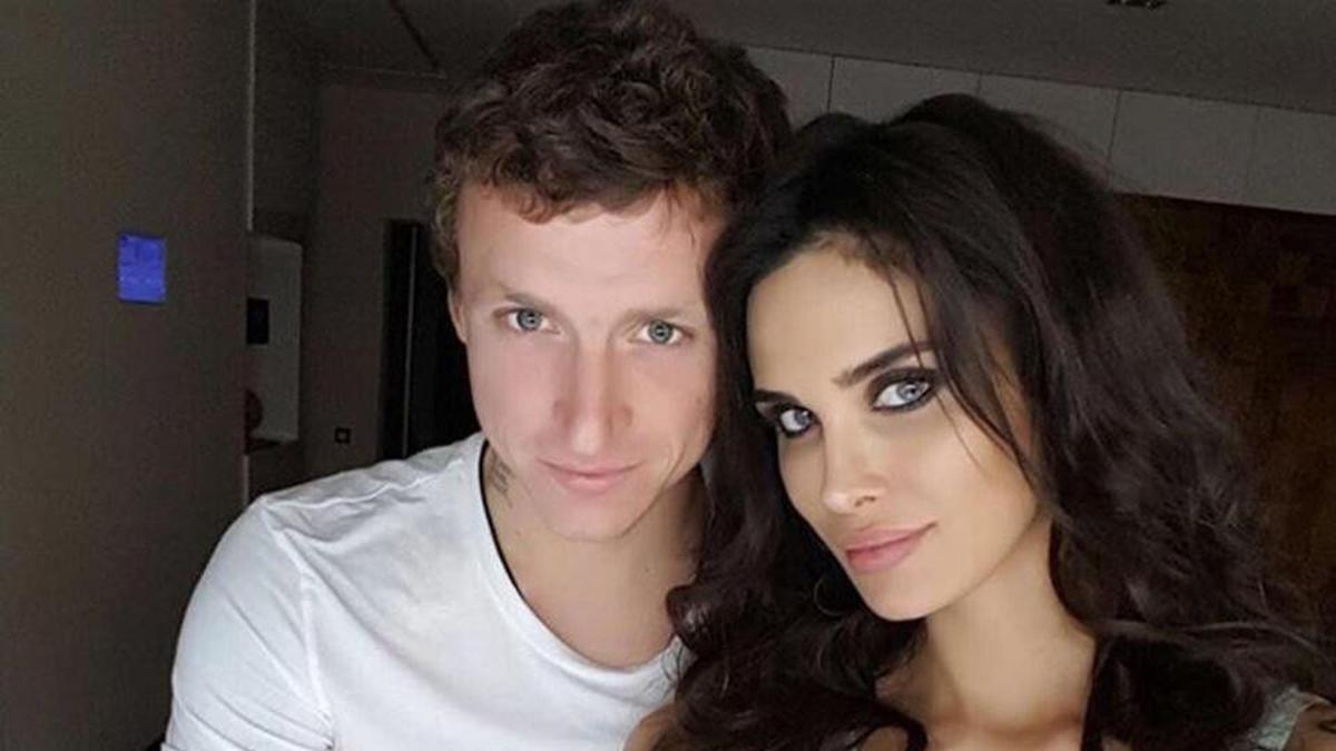 Foto Panas Tersebar di Internet, WAGs Ini Panik - Bola Liputan6.com