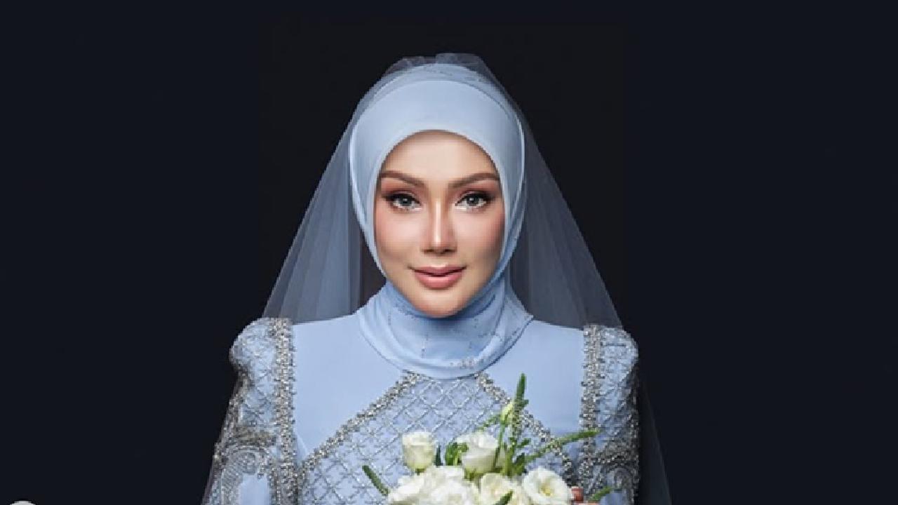 Baju Kurung Erra Fazira Saat Menikah Lagi di Usia 51 Tahun, Mas Kawinnya Pohon Emas