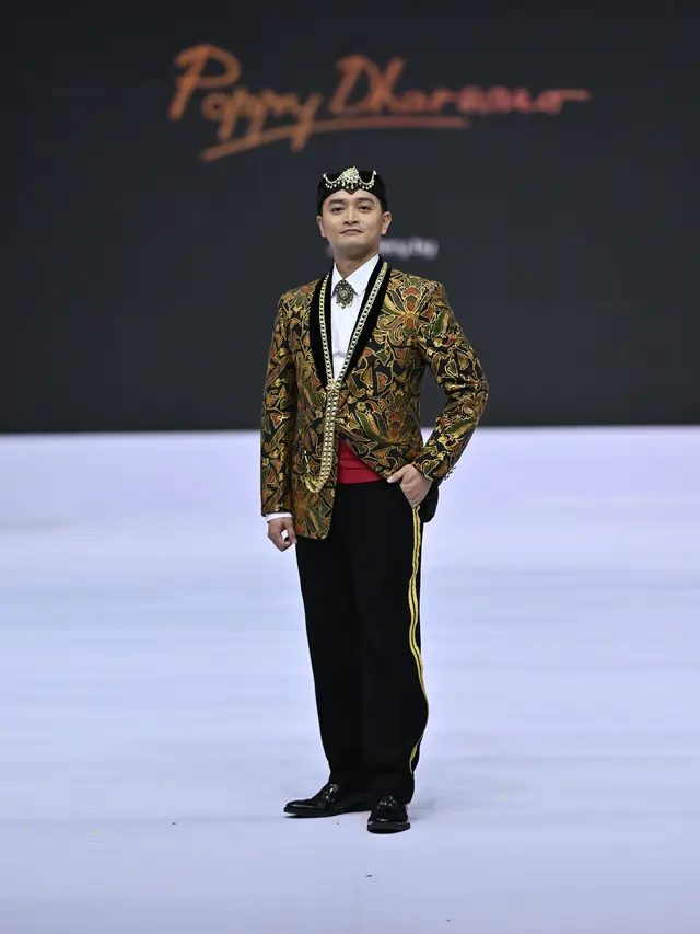 Kebanggaan Melenggang di Runway Indonesia Fashion Week 2025 Sebagai Muse